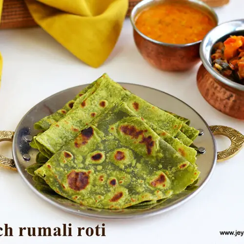 spinach rumali roti - Jeyashri's Kitchen