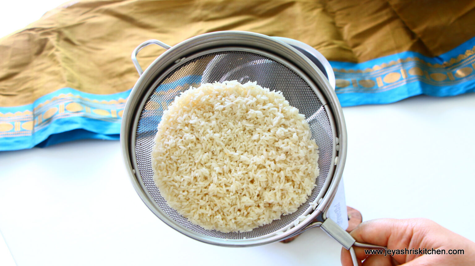 Pidi kozhukattai | Kara pidikozhattai - Jeyashri's Kitchen