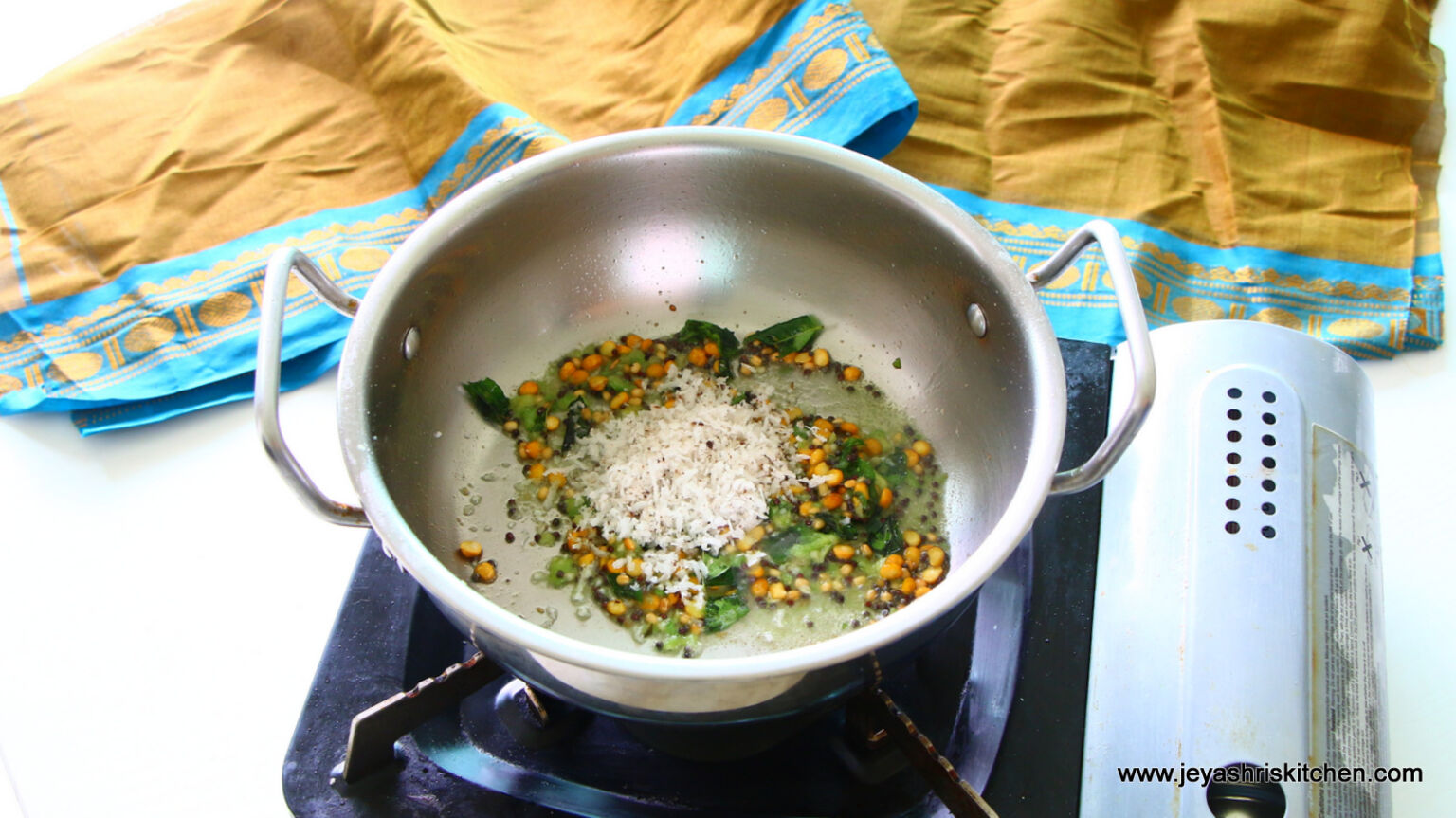 Pidi kozhukattai | Kara pidikozhattai - Jeyashri's Kitchen