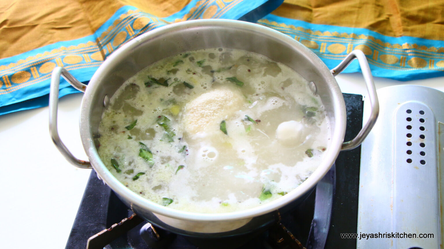 Pidi kozhukattai | Kara pidikozhattai - Jeyashri's Kitchen